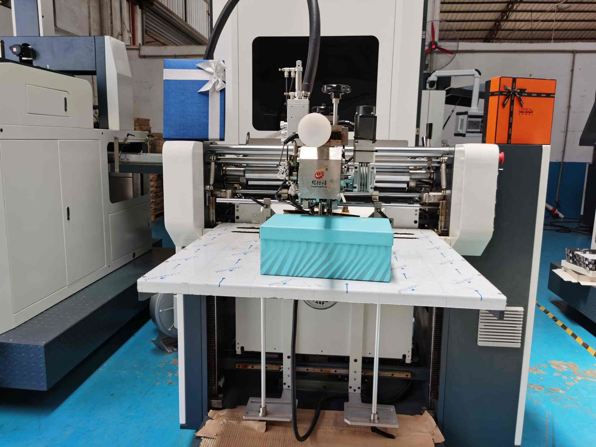 Rigid Top Bottom Automated Box Making Machine Box Width 89mm 400mm